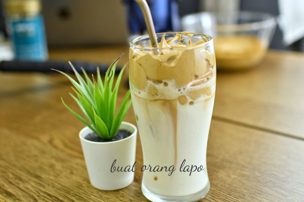 Dalgona Coffee Viral Yang Menggoda Jiwa - Buat Orang Lapo